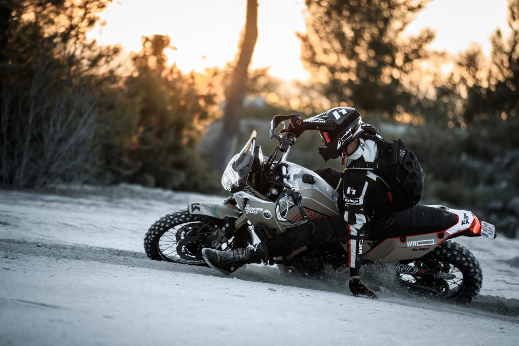 Cardo Packtalk Bold Review | IX Magazine