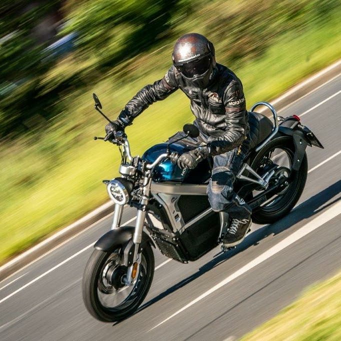 Horwin CR6 Electric Motorcycle Review | IX Magazine