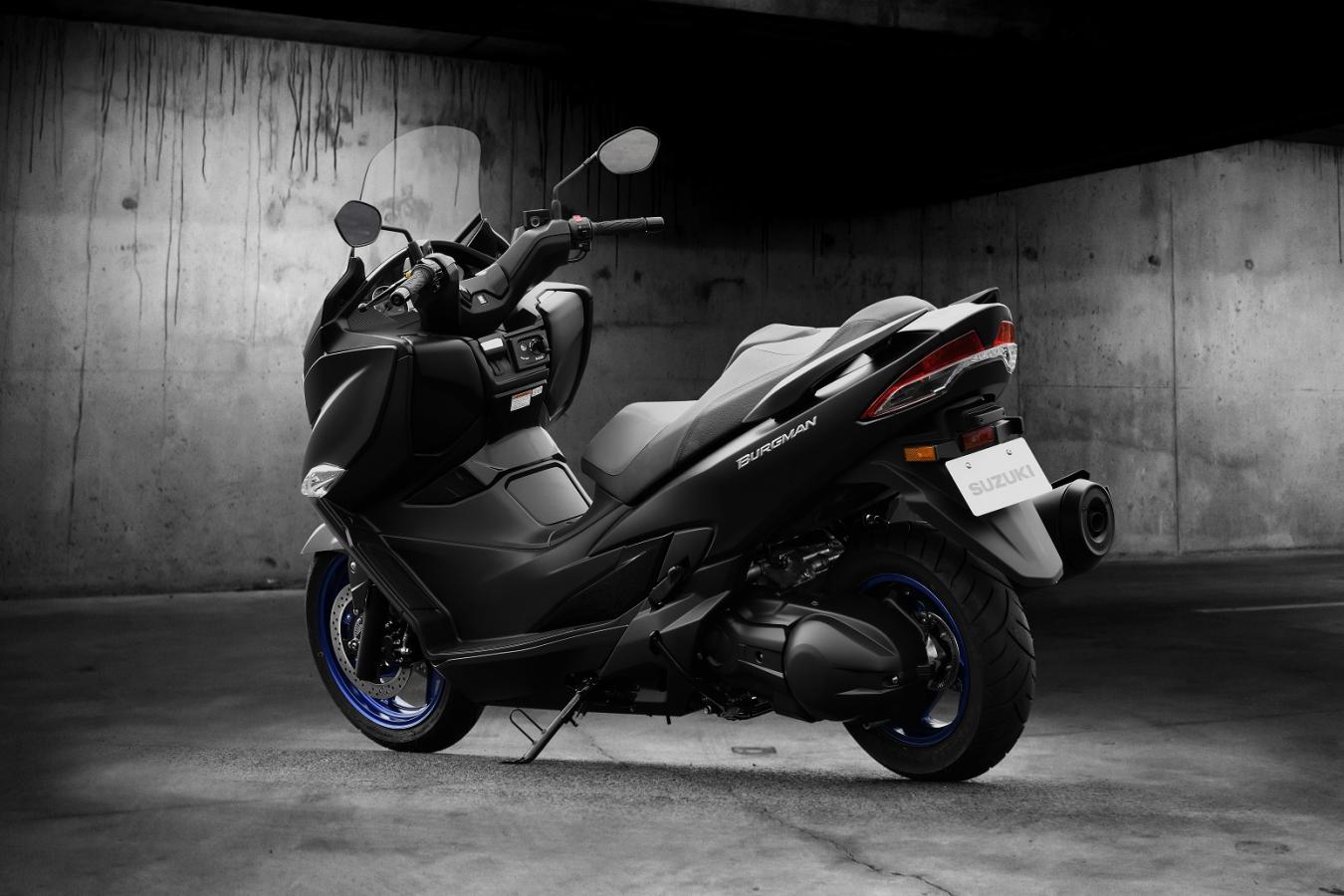 Suzuki Burgamn 400 - Real men ride a Burgman | IX Magazine